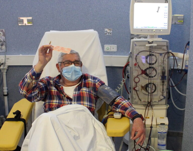 Surprise bingo at the Ribera Povisa Dialysis Unit to liven up the ...